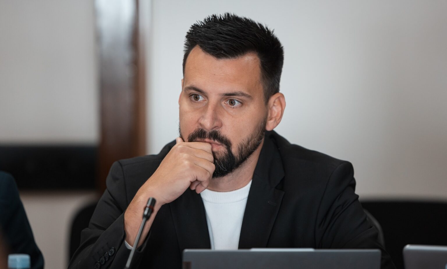 Bojan Ivošević: "Partija ne želi da se niti raspravlja o brzoj željeznici"